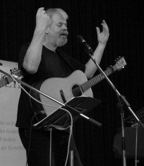 Ein mitfühlender Kämpfer für eine bessere Welt-Zum Tod von Peter Balnis ...